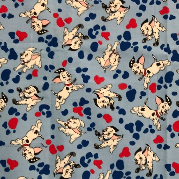 Disney's 101 Dalmations | Other | Disney 1 Dalmations Fabric 47 X 44 ...